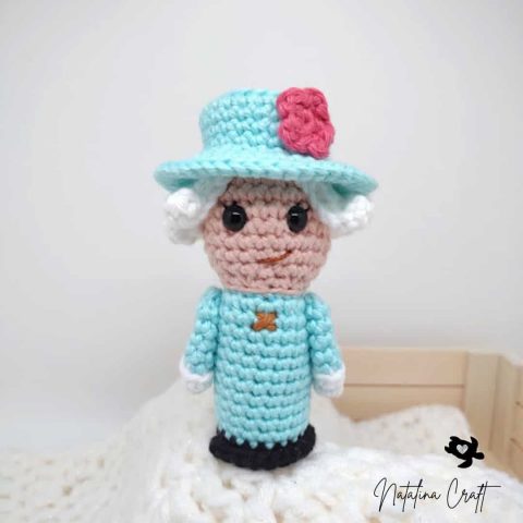 Queen Elizabeth Crochet Pattern - Free - Natalina Craft