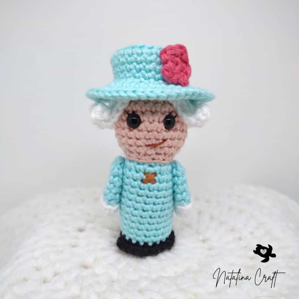 19 Crochet Pattern Queen Elizabeth - Natalina Craft