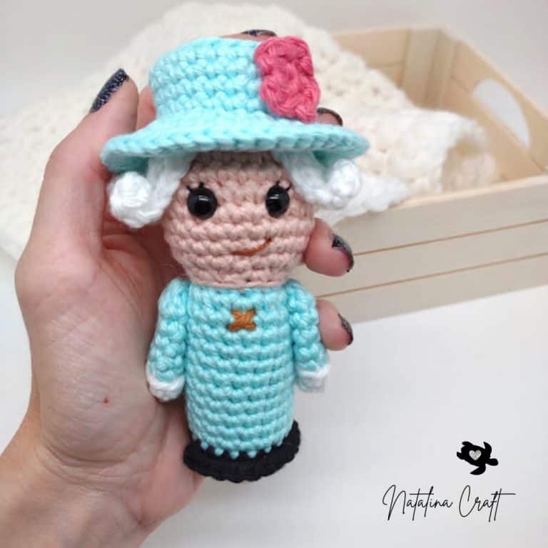 Queen Elizabeth Crochet Pattern - Free - Natalina Craft