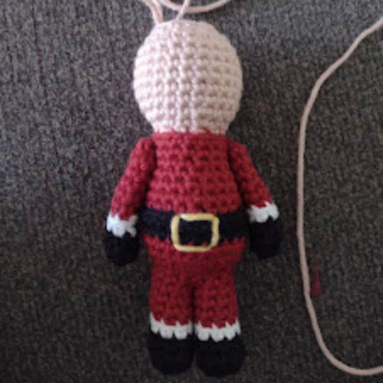 Crochet Santa Pattern - Free Pattern - Natalina Craft