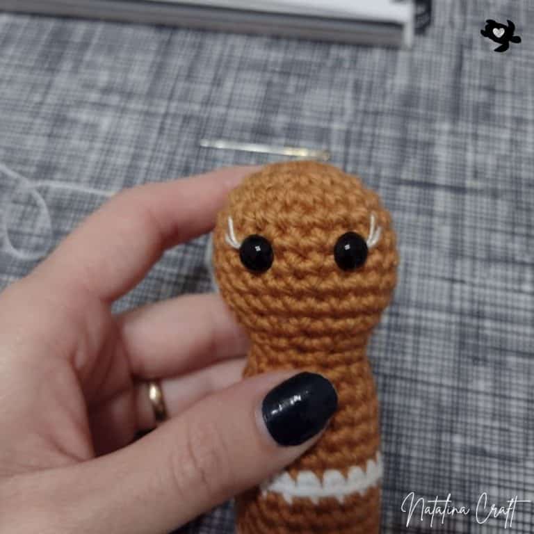 Gingerbread Girl Crochet Pattern - Free Pattern - Natalina Craft
