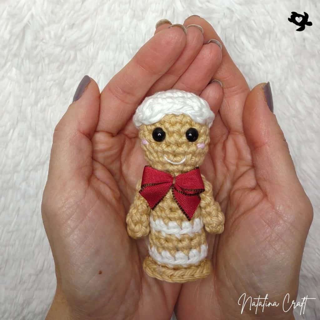 Mini Gingerbread Man Amigurumi - Free Pattern - Natalina Craft