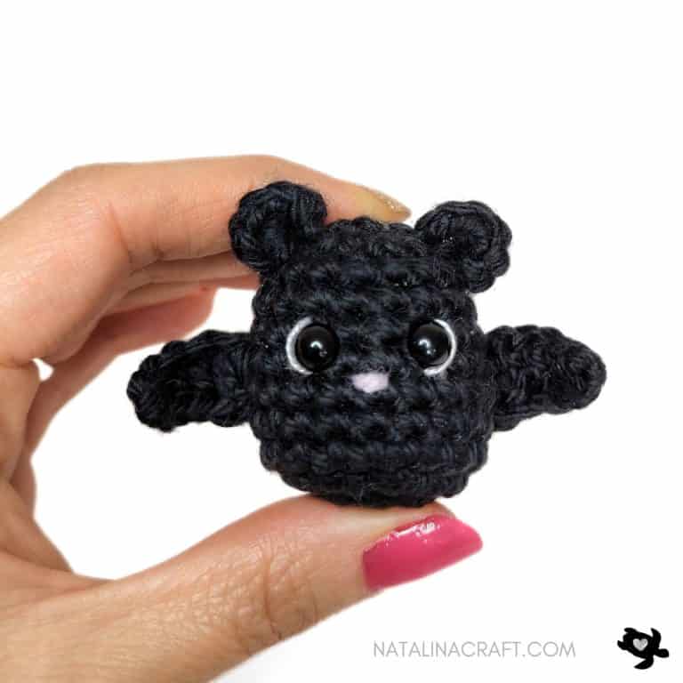 No-sew Crochet bat - Free pattern - Natalina Craft