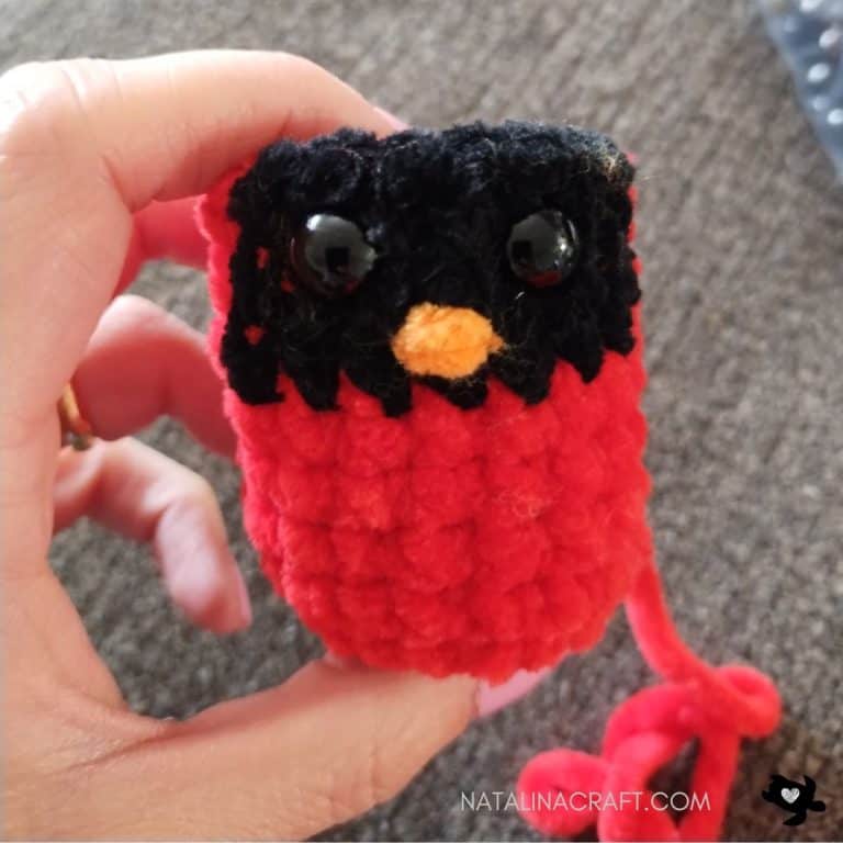 Red Cardinal - Free Crochet Pattern - Natalina Craft